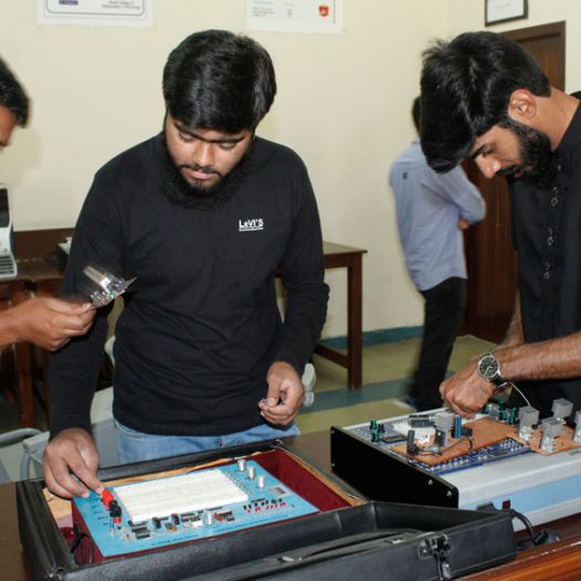Microprocessor Lab | Sharif College of Engineering and Technology